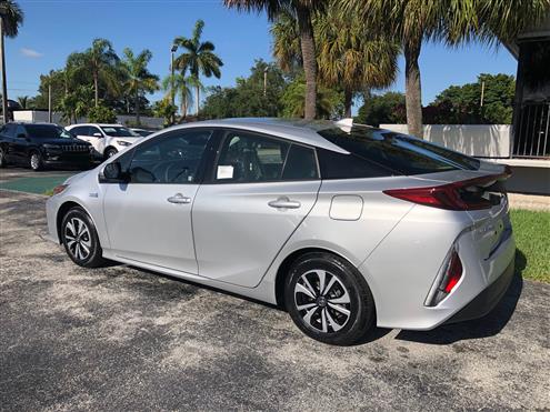 2018 Toyota Prius Prime Plug-In