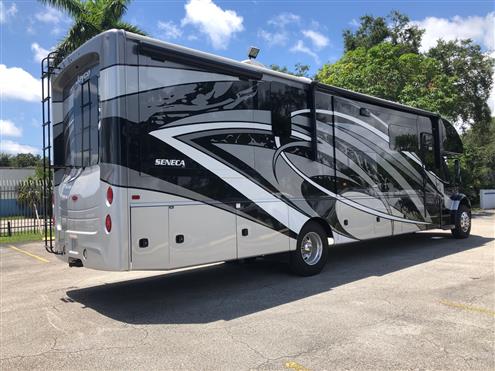 2021 Freightliner S2RV 106