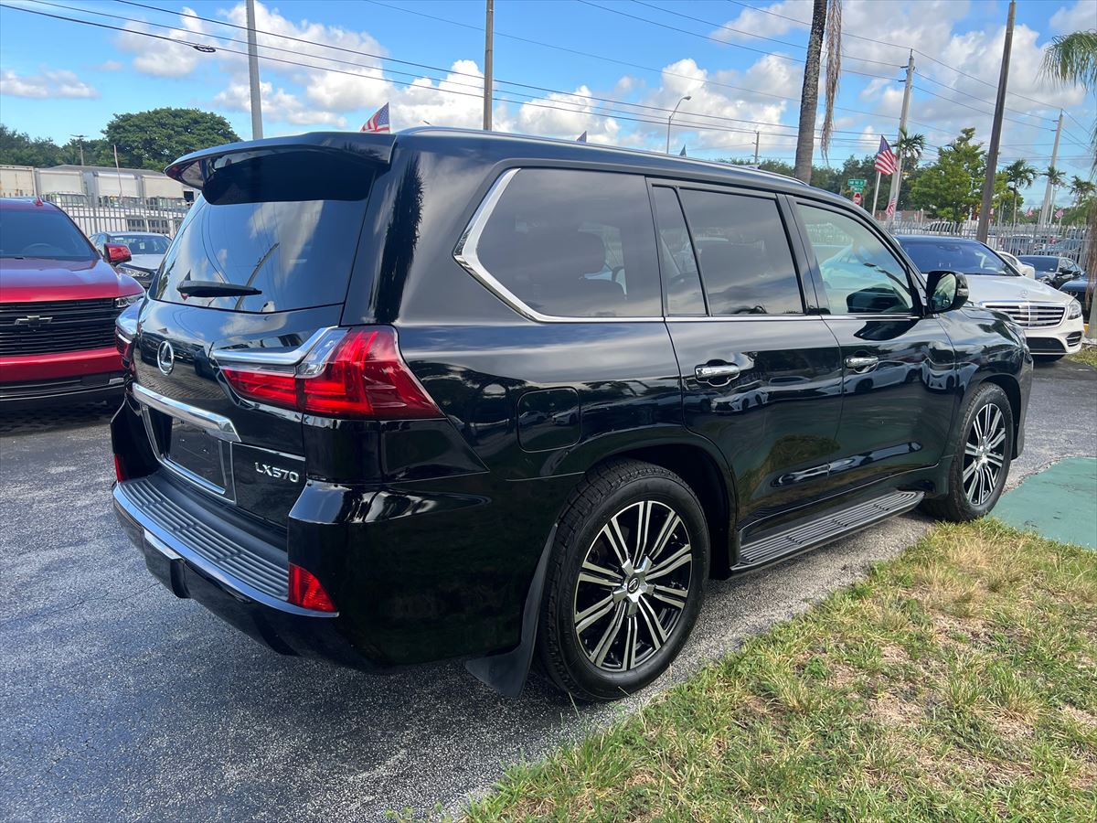 2021 Lexus LX 570